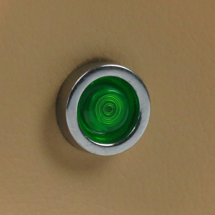 Green Indicator Light with Chrome RIng | johnnylawmotors.com